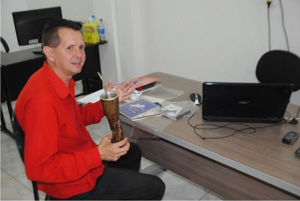 Colega de poetisa fallecida se presentó en el Departamento de ... Colega de poetisa fallecida se presentó en el Departamento de ...
